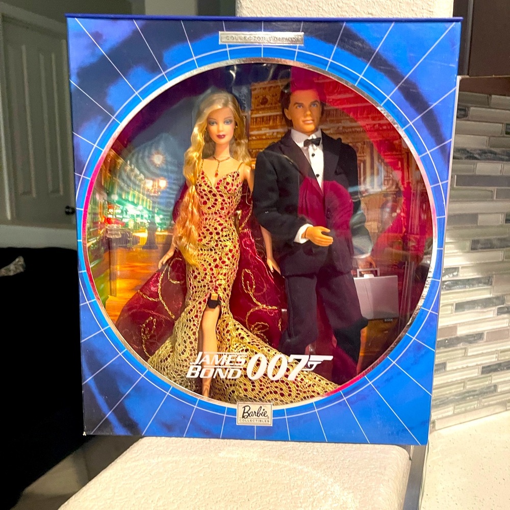 2002 Collector Edition Set Of James Bond 007 And Barb… - Gem
